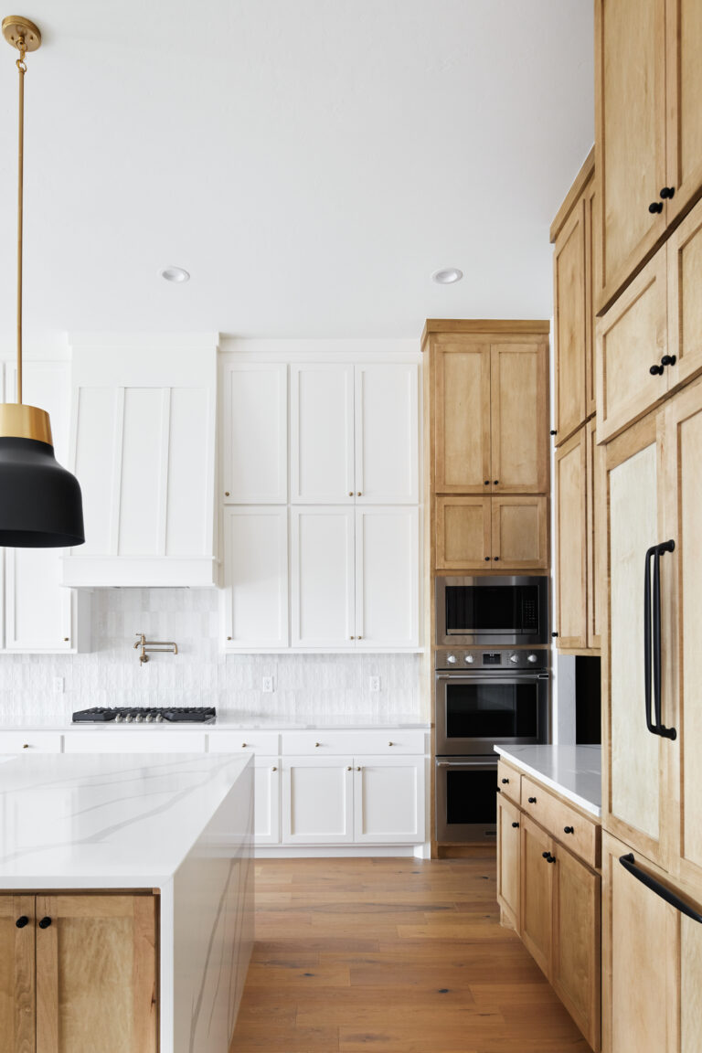 Kitchens - Landmark Fine Homes