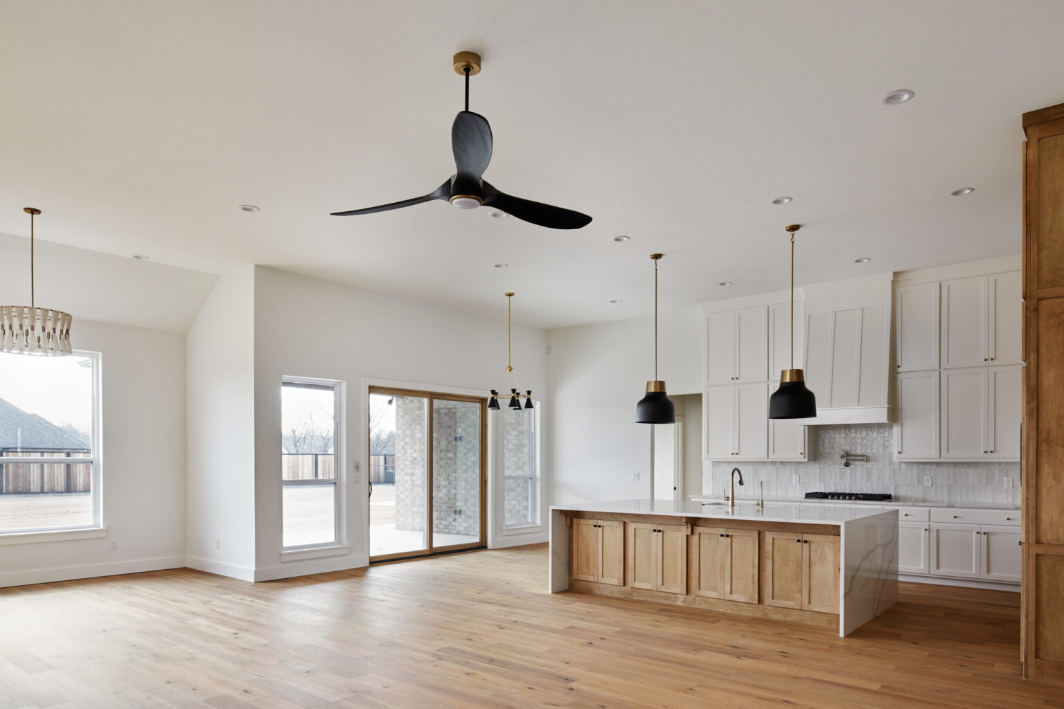 Kitchens - Landmark Fine Homes