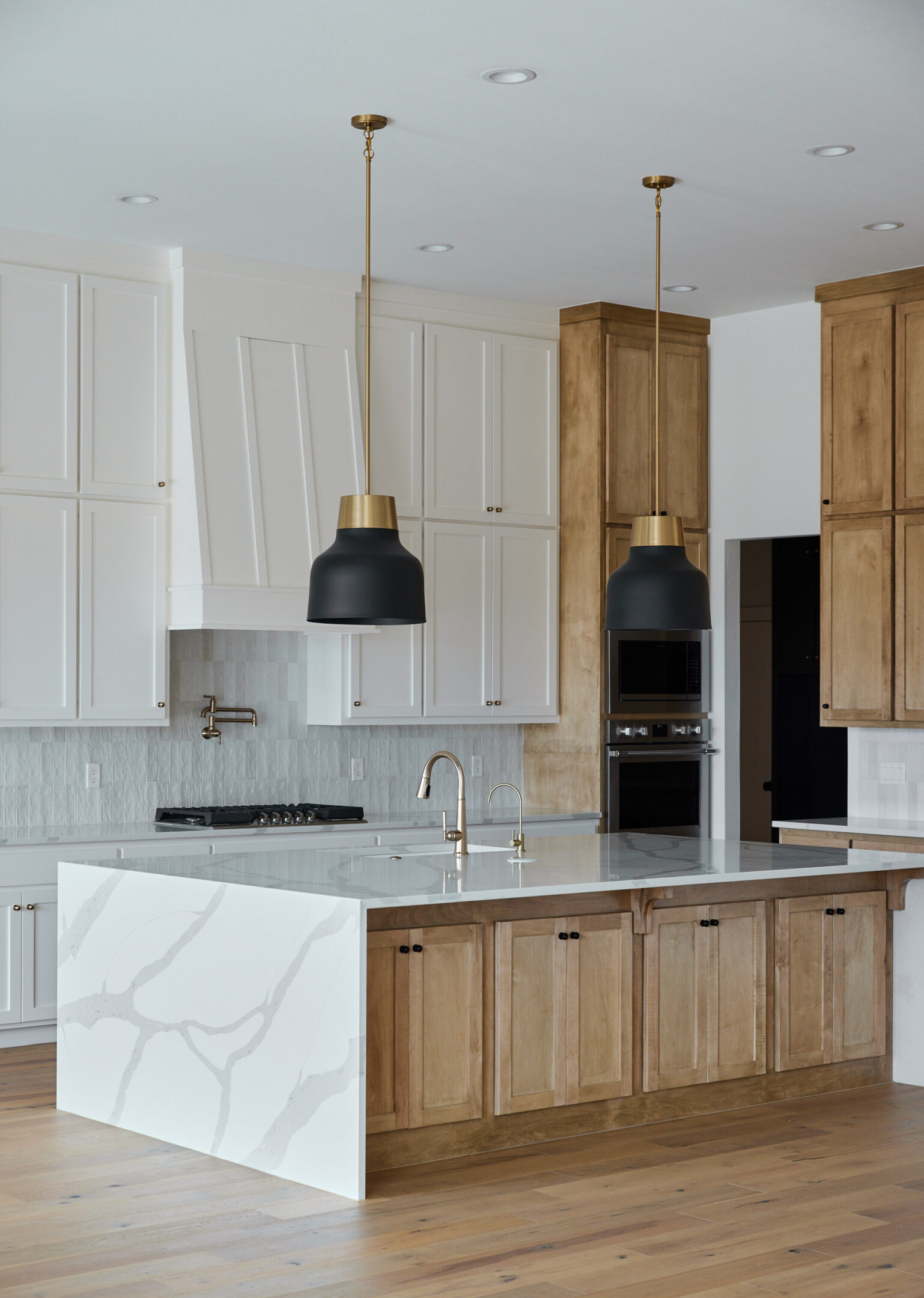 Kitchens - Landmark Fine Homes