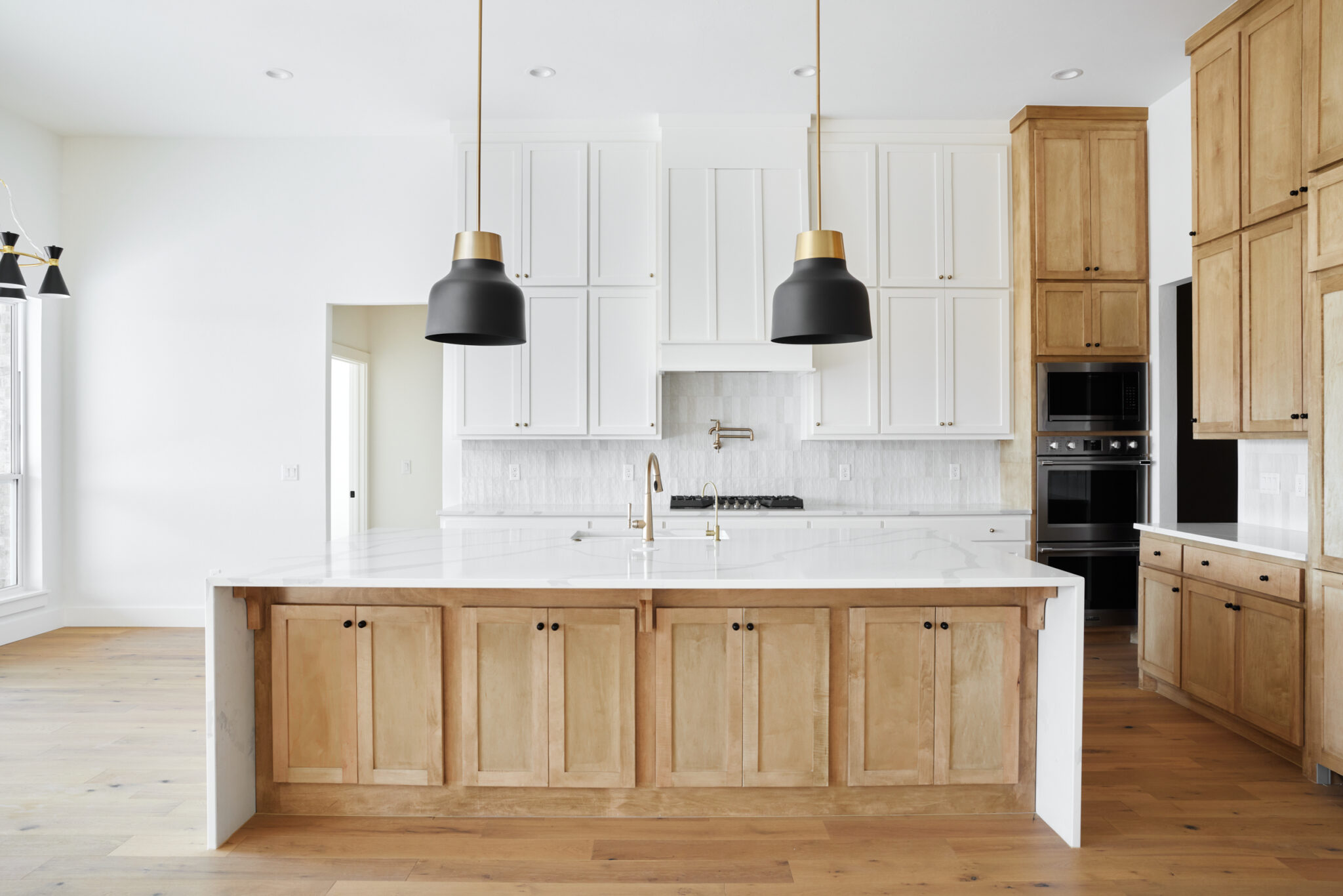 Kitchens - Landmark Fine Homes